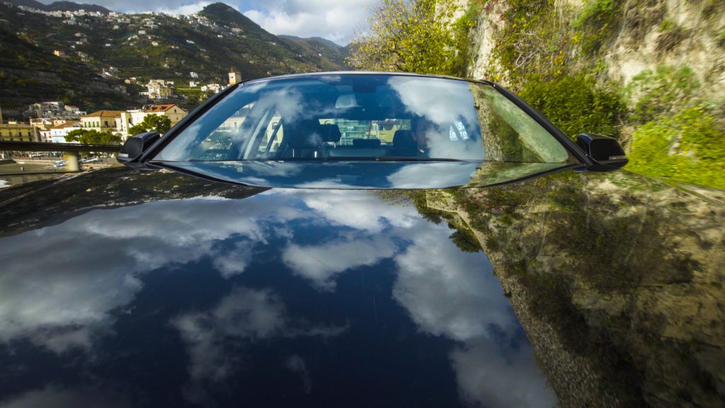 Parabrezza scheggiato auto a noleggio, che fare? - Sixt Magazine